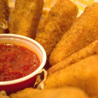 TGI Friday's Fried Mozzarella Sticks Recipe