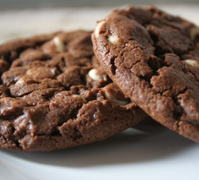 Paradise Bakery & Café Black & White Cookies Recipe - Paradise Bakery ...