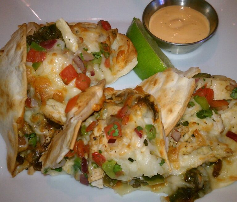 Ruby Tuesday Spicy Chicken Quesadillas Recipe - Secret Copycat ...