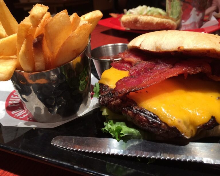 Red Robin Smoke and Pepper Burger Recipe - Secret Copycat Restaurant ...